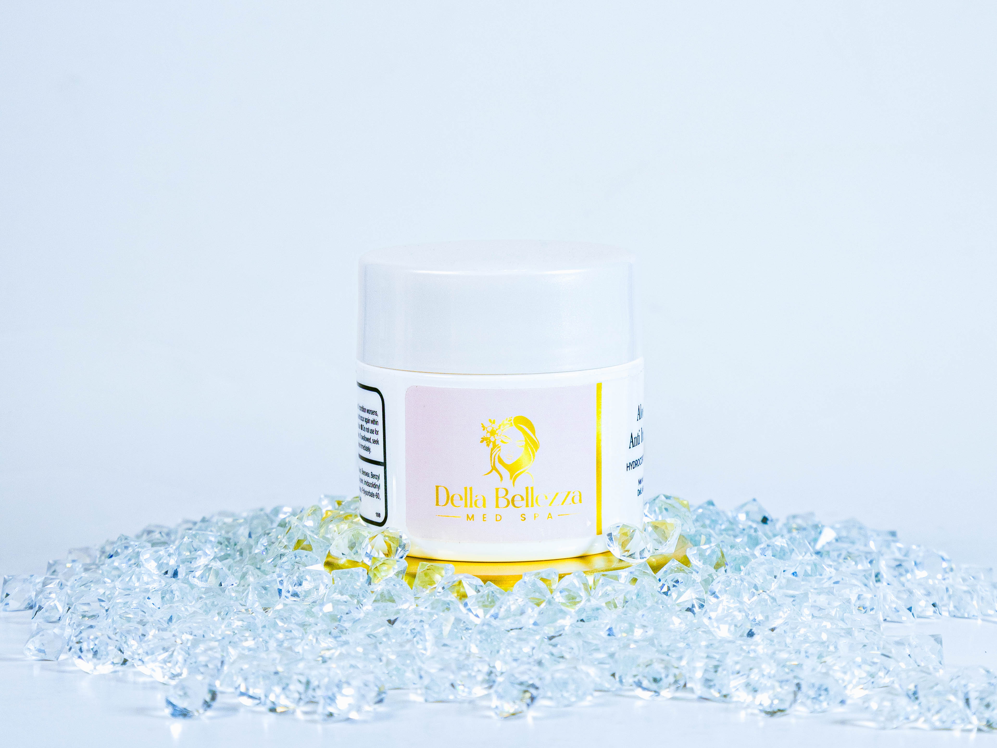 Hydrocortisone + Aloe Vera Anti-Itch Cream – Della Bellezza Med Spa